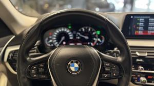 Balts BMW 520 2017 Rīga, ar dzinēja tilpumu 2.00 L un nobraukumu 167 tūkst. km par 15990 €, foto 23 vietnē AUTOMOTO.COM.LV