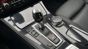 Balts BMW 520 2017 Marijampole, ar dzinēja tilpumu 2.00 L un nobraukumu 294 tūkst. km par 10490 €, foto 21 vietnē AUTOMOTO.COM.LV