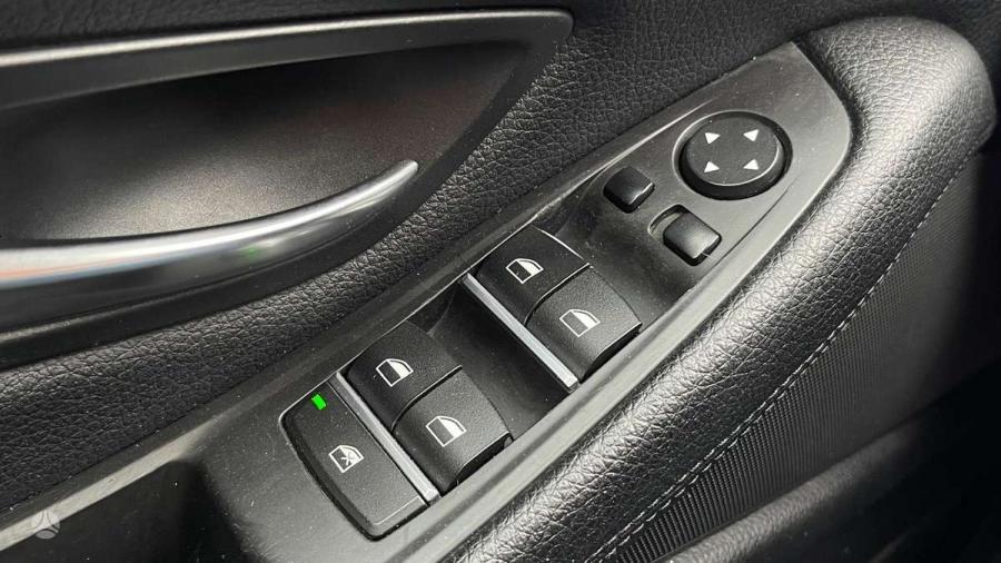 Balts BMW 520 2017 Marijampole, ar dzinēja tilpumu 2.00 L un nobraukumu 294 tūkst. km par 10490 €, foto 27 vietnē AUTOMOTO.COM.LV