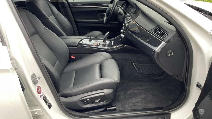 Balts BMW 520 2017 Marijampole, ar dzinēja tilpumu 2.00 L un nobraukumu 294 tūkst. km par 10490 €, foto 42 vietnē AUTOMOTO.COM.LV