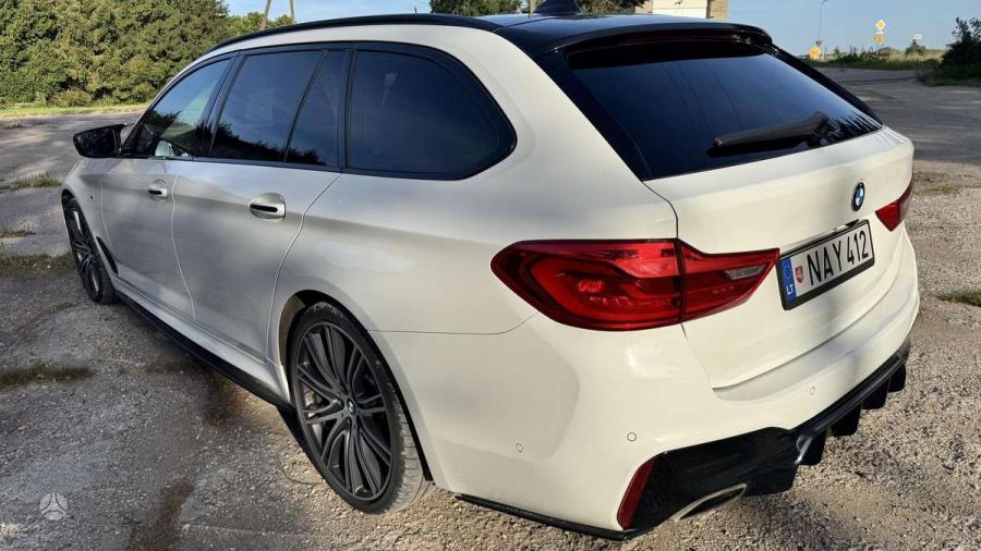 White BMW 520 2017 in Kaunas, with an engine capacity of 2.00 L and mileage of 213 thousand km for 18000 €, photo 4 on AUTOMOTO.COM.LV
