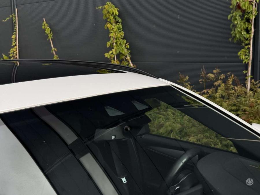 White BMW 520 2017 in Vilnius, with an engine capacity of 2.00 L and mileage of 334 thousand km for 16500 €, photo 18 on AUTOMOTO.COM.LV
