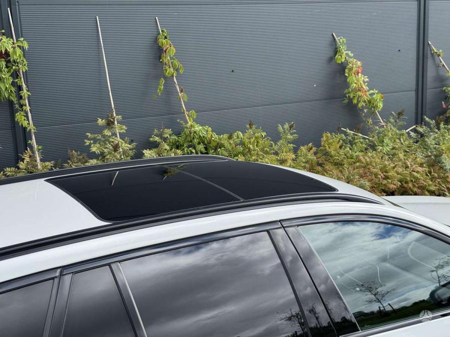 White BMW 520 2017 in Vilnius, with an engine capacity of 2.00 L and mileage of 334 thousand km for 16500 €, photo 19 on AUTOMOTO.COM.LV