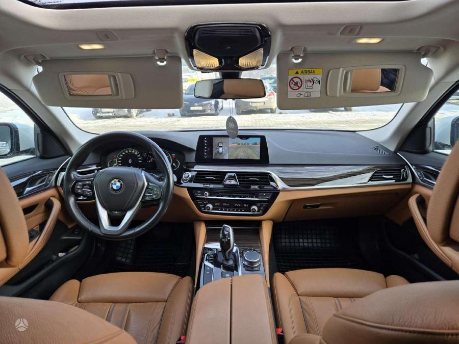 White BMW 520 2018 in Vilnius, with an engine capacity of 2.00 L and mileage of 331 thousand km for 16750 €, photo 2 on AUTOMOTO.COM.LV