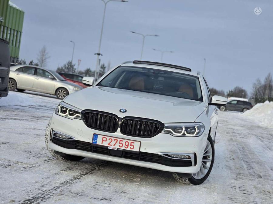 White BMW 520 2018 in Vilnius, with an engine capacity of 2.00 L and mileage of 331 thousand km for 16750 €, photo 4 on AUTOMOTO.COM.LV