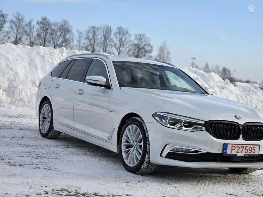 White BMW 520 2018 in Vilnius, with an engine capacity of 2.00 L and mileage of 331 thousand km for 16750 €, photo 7 on AUTOMOTO.COM.LV