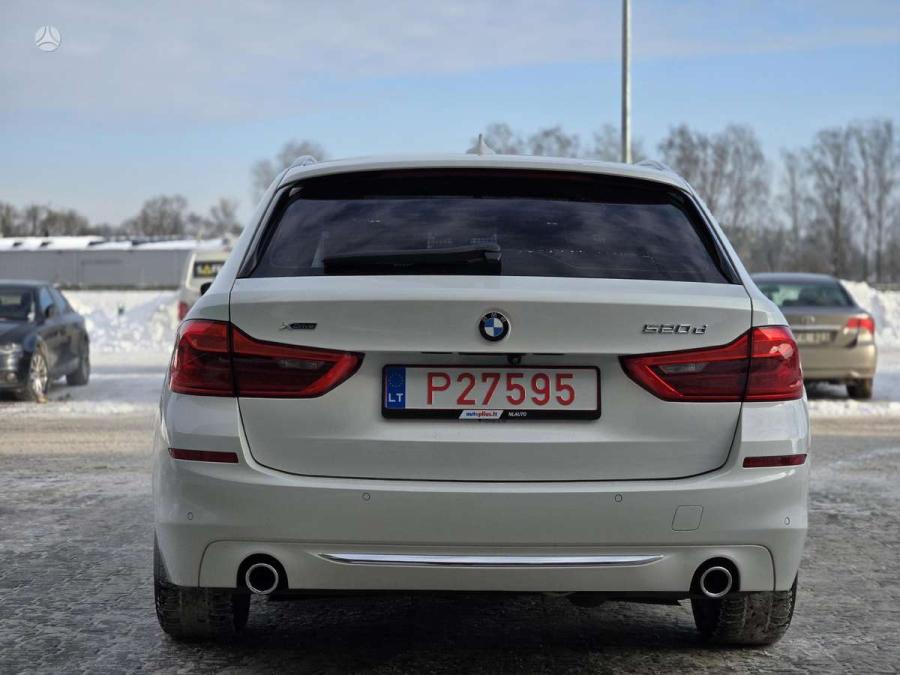 White BMW 520 2018 in Vilnius, with an engine capacity of 2.00 L and mileage of 331 thousand km for 16750 €, photo 12 on AUTOMOTO.COM.LV