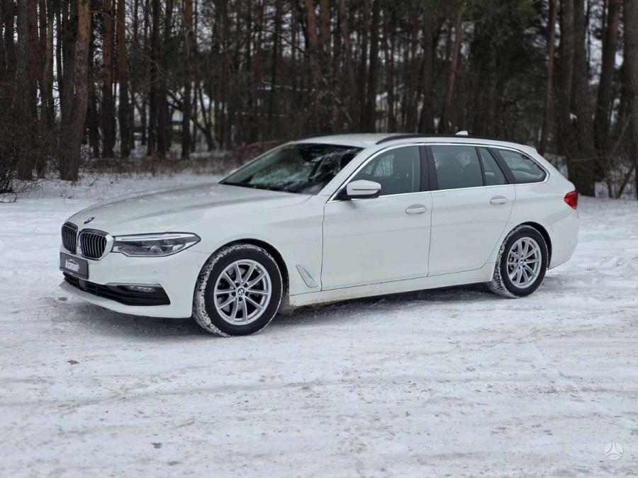 White BMW 520 2018 in Kaunas, with an engine capacity of 2.00 L and mileage of 285 thousand km for 14899 €, photo 1 on AUTOMOTO.COM.LV