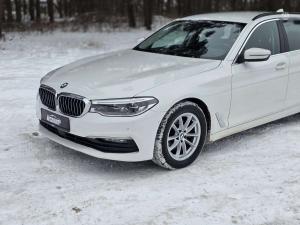 White BMW 520 2018 in Kaunas, with an engine capacity of 2.00 L and mileage of 285 thousand km for 14899 €, photo 2 on AUTOMOTO.COM.LV