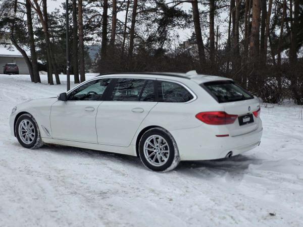 Balts BMW 520 2018 Kauņa, ar dzinēja tilpumu 2.00 L un nobraukumu 285 tūkst. km par 14899 €, foto 6 vietnē AUTOMOTO.COM.LV