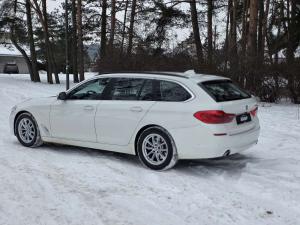 White BMW 520 2018 in Kaunas, with an engine capacity of 2.00 L and mileage of 285 thousand km for 14899 €, photo 6 on AUTOMOTO.COM.LV