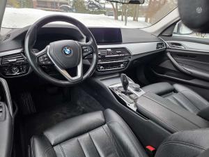 White BMW 520 2018 in Kaunas, with an engine capacity of 2.00 L and mileage of 285 thousand km for 14899 €, photo 10 on AUTOMOTO.COM.LV