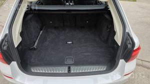 White BMW 520 2018 in Riga, with an engine capacity of 2.00 L and mileage of 295 thousand km for 15850 €, photo 7 on AUTOMOTO.COM.LV