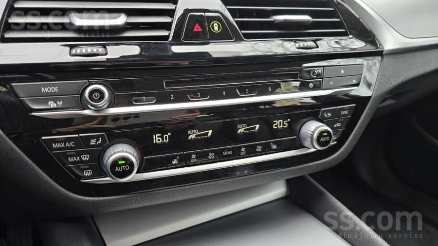 White BMW 520 2018 in Riga, with an engine capacity of 2.00 L and mileage of 295 thousand km for 15850 €, photo 10 on AUTOMOTO.COM.LV