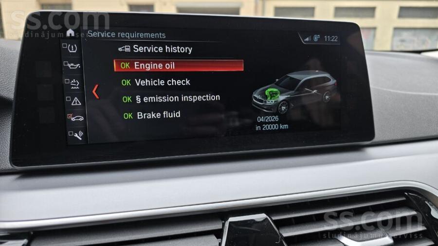 White BMW 520 2018 in Riga, with an engine capacity of 2.00 L and mileage of 295 thousand km for 15850 €, photo 12 on AUTOMOTO.COM.LV