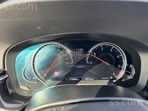 White BMW 520 2018 in Jelgava, with an engine capacity of 2.00 L and mileage of 215 thousand km for 17000 €, photo 9 on AUTOMOTO.COM.LV