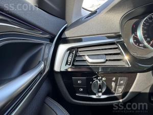 White BMW 520 2018 in Jelgava, with an engine capacity of 2.00 L and mileage of 215 thousand km for 17000 €, photo 16 on AUTOMOTO.COM.LV