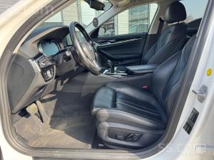 White BMW 520 2018 in Jelgava, with an engine capacity of 2.00 L and mileage of 215 thousand km for 17000 €, photo 19 on AUTOMOTO.COM.LV