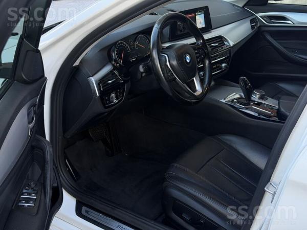White BMW 520 2018 in Riga, with an engine capacity of 2.00 L and mileage of 278 thousand km for 14980 €, photo 7 on AUTOMOTO.COM.LV