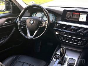 White BMW 520 2018 in Riga, with an engine capacity of 2.00 L and mileage of 278 thousand km for 14980 €, photo 12 on AUTOMOTO.COM.LV