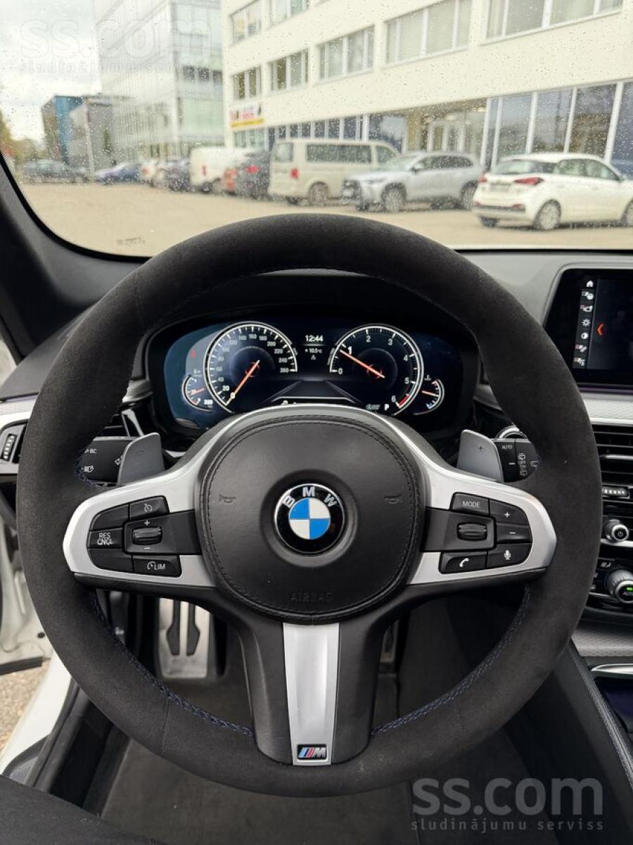 Balts BMW 520 2018 Rīga, ar dzinēja tilpumu 2.00 L un nobraukumu 218 tūkst. km par 18500 €, foto 23 vietnē AUTOMOTO.COM.LV