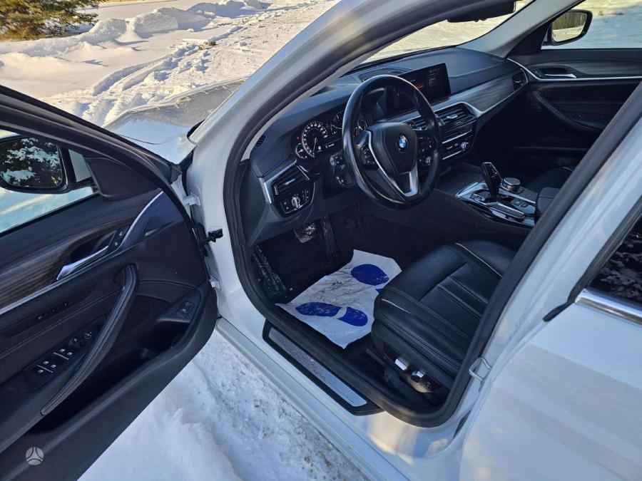 Balts BMW 520 2019 Kauņa, ar dzinēja tilpumu 2.00 L un nobraukumu 341 tūkst. km par 15500 €, foto 7 vietnē AUTOMOTO.COM.LV