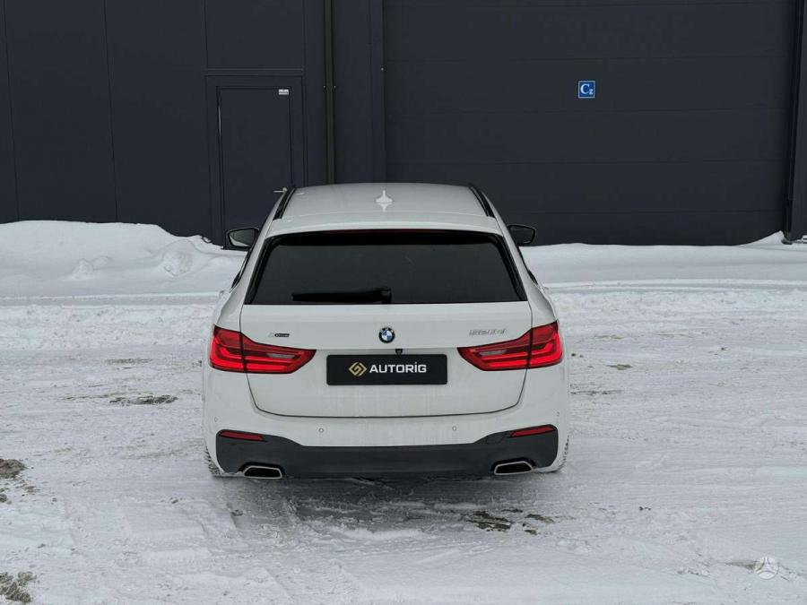 Balts BMW 520 2019 Kauņa, ar dzinēja tilpumu 2.00 L un nobraukumu 260 tūkst. km par 19700 €, foto 3 vietnē AUTOMOTO.COM.LV