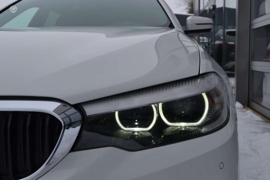 Balts BMW 520 2019 Viļņa, ar dzinēja tilpumu 2.00 L un nobraukumu 256 tūkst. km par 17500 €, foto 11 vietnē AUTOMOTO.COM.LV