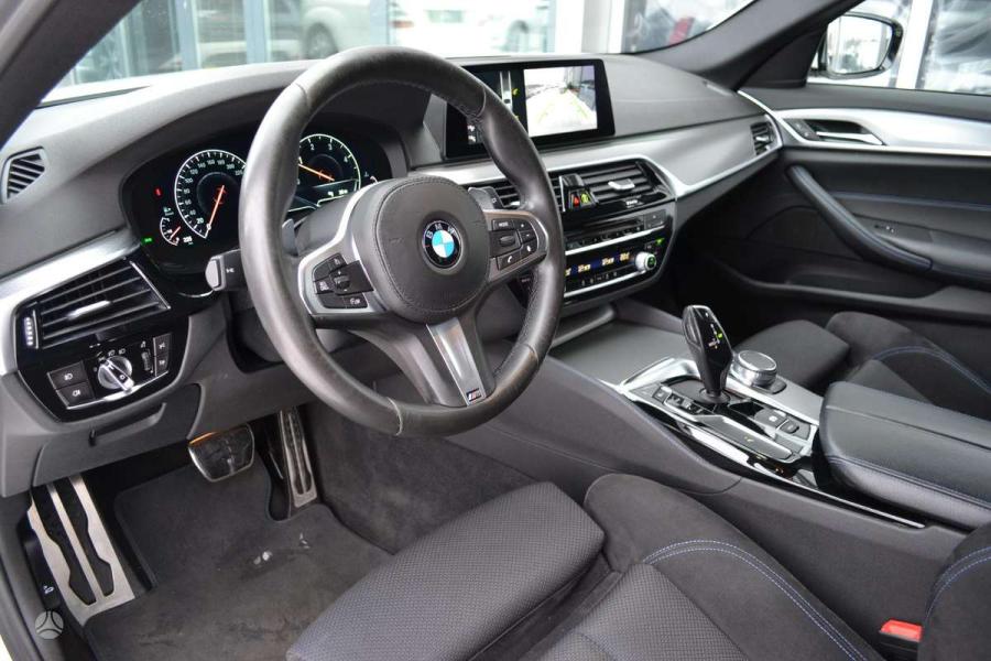 Balts BMW 520 2019 Viļņa, ar dzinēja tilpumu 2.00 L un nobraukumu 256 tūkst. km par 17500 €, foto 20 vietnē AUTOMOTO.COM.LV