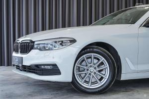 Balts BMW 520 2019 Marijampole, ar dzinēja tilpumu 2.00 L un nobraukumu 144 tūkst. km par 18450 €, foto 7 vietnē AUTOMOTO.COM.LV