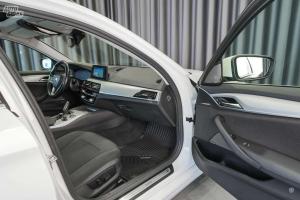 Balts BMW 520 2019 Marijampole, ar dzinēja tilpumu 2.00 L un nobraukumu 144 tūkst. km par 18450 €, foto 35 vietnē AUTOMOTO.COM.LV