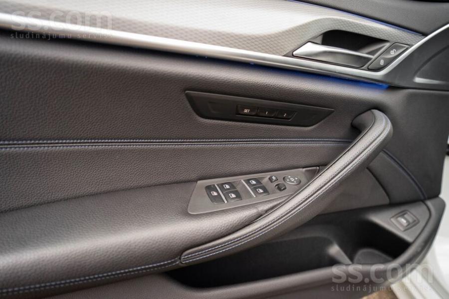 Balts BMW 520 2019 Rīga, ar dzinēja tilpumu 2.00 L un nobraukumu 218 tūkst. km par 18990 €, foto 18 vietnē AUTOMOTO.COM.LV