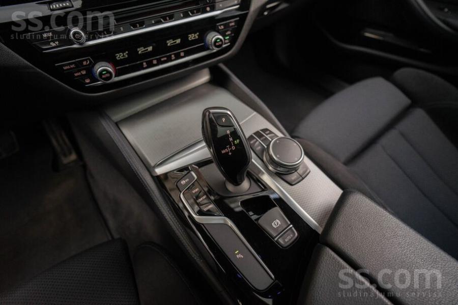 Balts BMW 520 2019 Rīga, ar dzinēja tilpumu 2.00 L un nobraukumu 218 tūkst. km par 18990 €, foto 21 vietnē AUTOMOTO.COM.LV