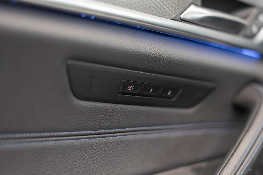 Balts BMW 520 2019 Rīga, ar dzinēja tilpumu 2.00 L un nobraukumu 218 tūkst. km par 18990 €, foto 15 vietnē AUTOMOTO.COM.LV