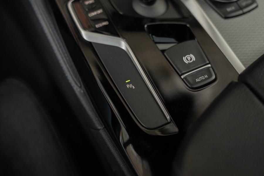 Balts BMW 520 2019 Rīga, ar dzinēja tilpumu 2.00 L un nobraukumu 218 tūkst. km par 18990 €, foto 23 vietnē AUTOMOTO.COM.LV