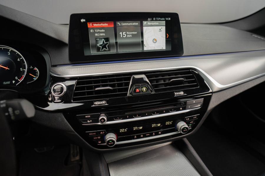 Balts BMW 520 2019 Rīga, ar dzinēja tilpumu 2.00 L un nobraukumu 218 tūkst. km par 18990 €, foto 24 vietnē AUTOMOTO.COM.LV