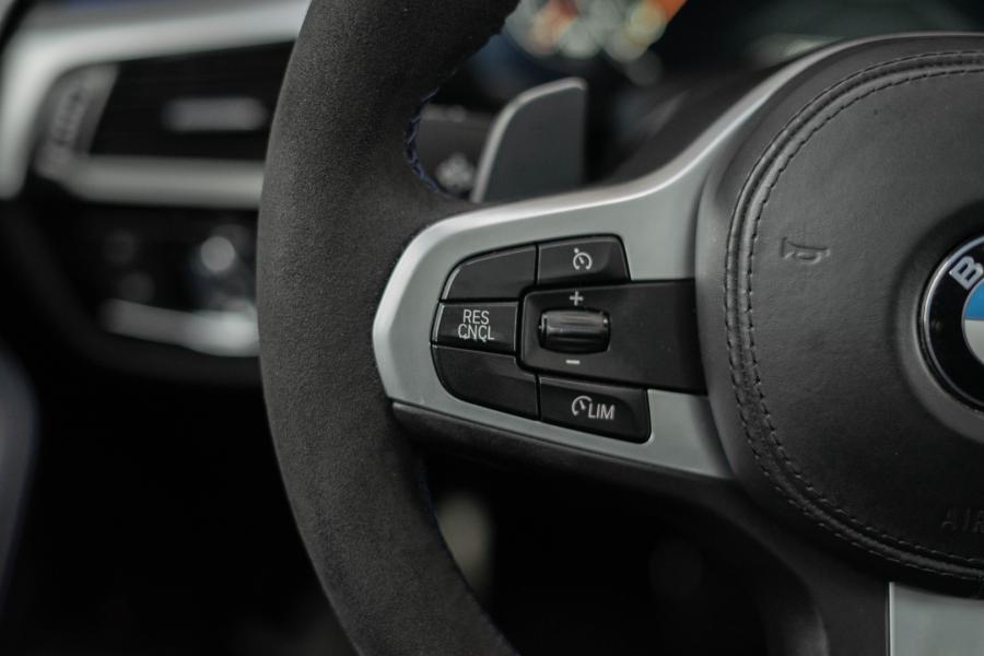 Balts BMW 520 2019 Rīga, ar dzinēja tilpumu 2.00 L un nobraukumu 218 tūkst. km par 18990 €, foto 31 vietnē AUTOMOTO.COM.LV