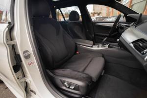 Balts BMW 520 2019 Rīga, ar dzinēja tilpumu 2.00 L un nobraukumu 218 tūkst. km par 18990 €, foto 39 vietnē AUTOMOTO.COM.LV