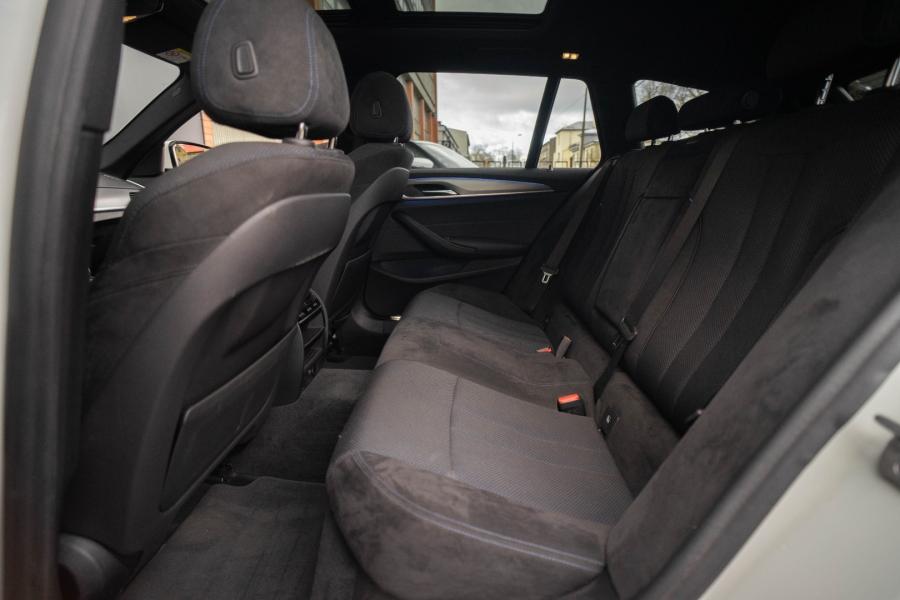 Balts BMW 520 2019 Rīga, ar dzinēja tilpumu 2.00 L un nobraukumu 218 tūkst. km par 18990 €, foto 40 vietnē AUTOMOTO.COM.LV