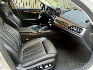 Balts BMW 520 2019 Valmiera, ar dzinēja tilpumu 2.00 L un nobraukumu 264 tūkst. km par 17950 €, foto 12 vietnē AUTOMOTO.COM.LV
