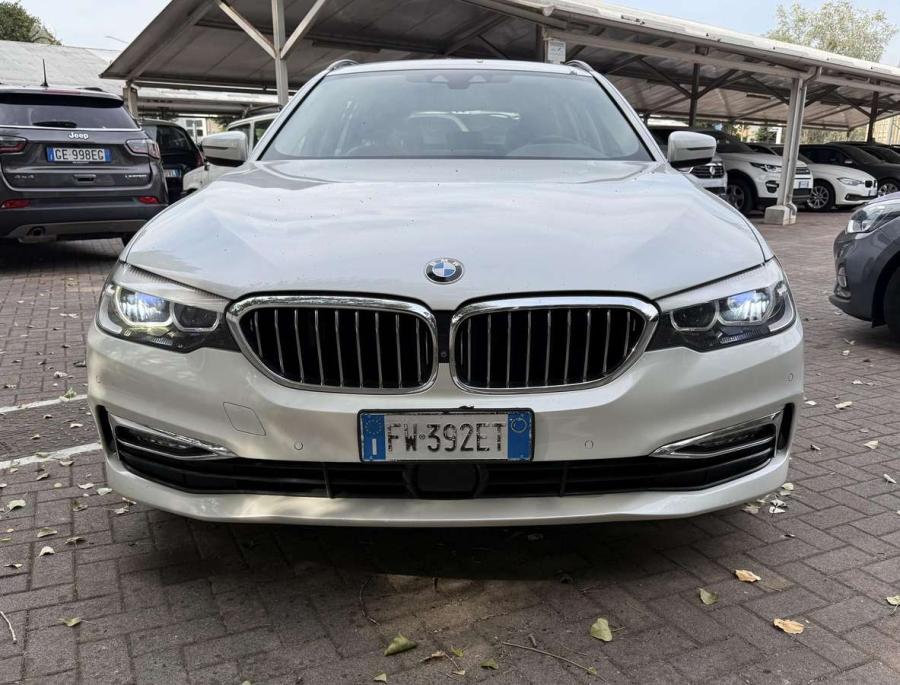 White BMW 520 2019 in Siauliai, with an engine capacity of 2.00 L and mileage of 327 thousand km for 14900 €, photo 3 on AUTOMOTO.COM.LV