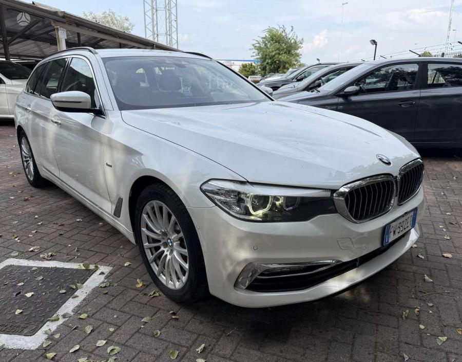 White BMW 520 2019 in Siauliai, with an engine capacity of 2.00 L and mileage of 327 thousand km for 14900 €, photo 4 on AUTOMOTO.COM.LV