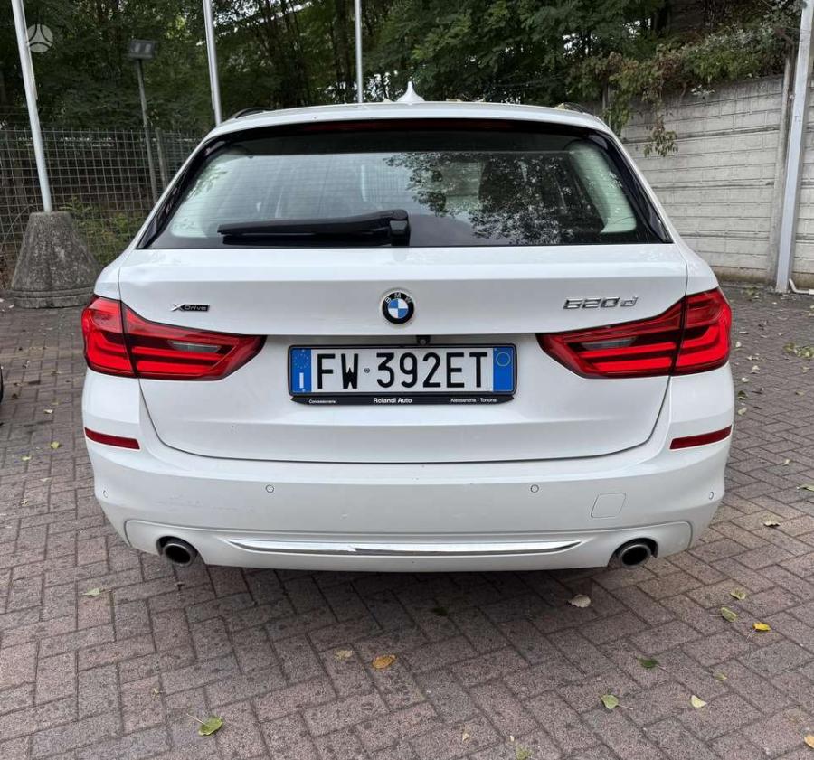 White BMW 520 2019 in Siauliai, with an engine capacity of 2.00 L and mileage of 327 thousand km for 14900 €, photo 6 on AUTOMOTO.COM.LV