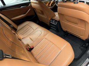 White BMW 520 2019 in Siauliai, with an engine capacity of 2.00 L and mileage of 327 thousand km for 14900 €, photo 11 on AUTOMOTO.COM.LV