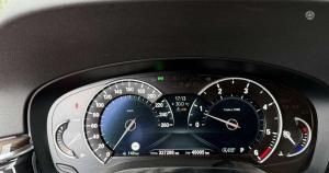 White BMW 520 2019 in Siauliai, with an engine capacity of 2.00 L and mileage of 327 thousand km for 14900 €, photo 16 on AUTOMOTO.COM.LV