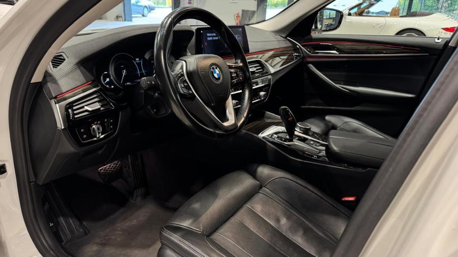 Balts BMW 520 2019 Rīga, ar dzinēja tilpumu 2.00 L un nobraukumu 267 tūkst. km par 18490 €, foto 9 vietnē AUTOMOTO.COM.LV