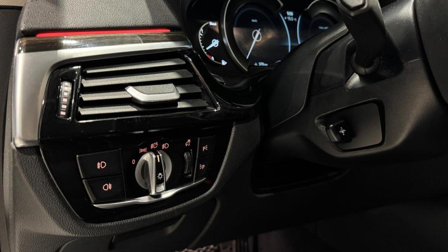 Balts BMW 520 2019 Rīga, ar dzinēja tilpumu 2.00 L un nobraukumu 267 tūkst. km par 18490 €, foto 14 vietnē AUTOMOTO.COM.LV