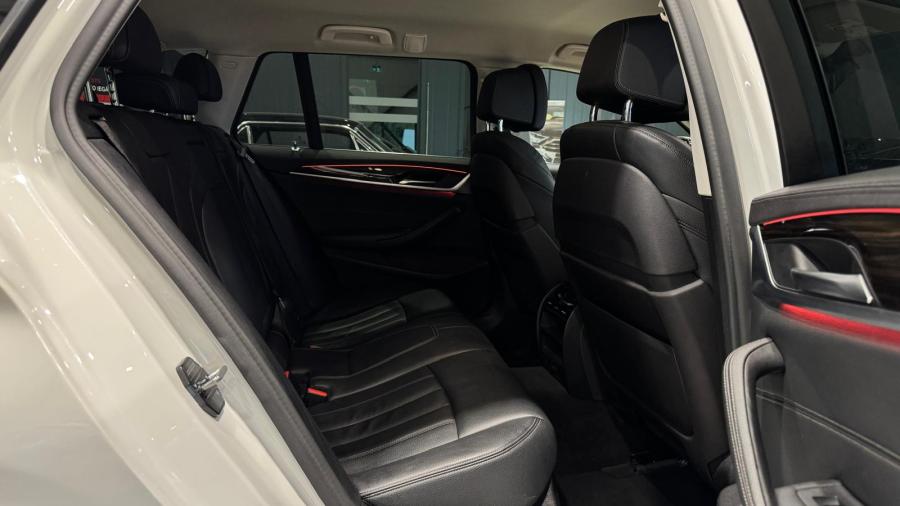 Balts BMW 520 2019 Rīga, ar dzinēja tilpumu 2.00 L un nobraukumu 267 tūkst. km par 18490 €, foto 21 vietnē AUTOMOTO.COM.LV