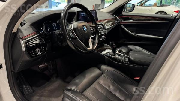 Balts BMW 520 2019 Rīga, ar dzinēja tilpumu 2.00 L un nobraukumu 267 tūkst. km par 18490 €, foto 9 vietnē AUTOMOTO.COM.LV
