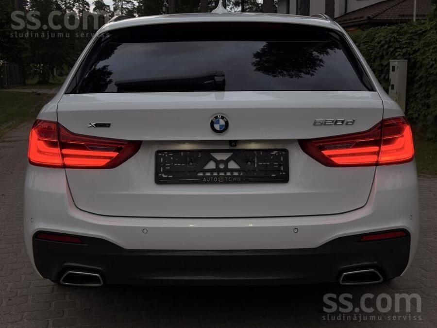 White BMW 520 2019 in Riga, with an engine capacity of 2.00 L and mileage of 0 thousand km for 18850 €, photo 4 on AUTOMOTO.COM.LV